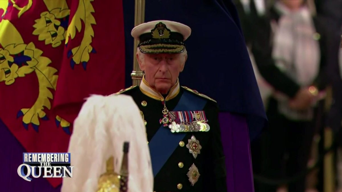 King stands vigil; Wait to see queen’s coffin hits 24 hours - Boston ...