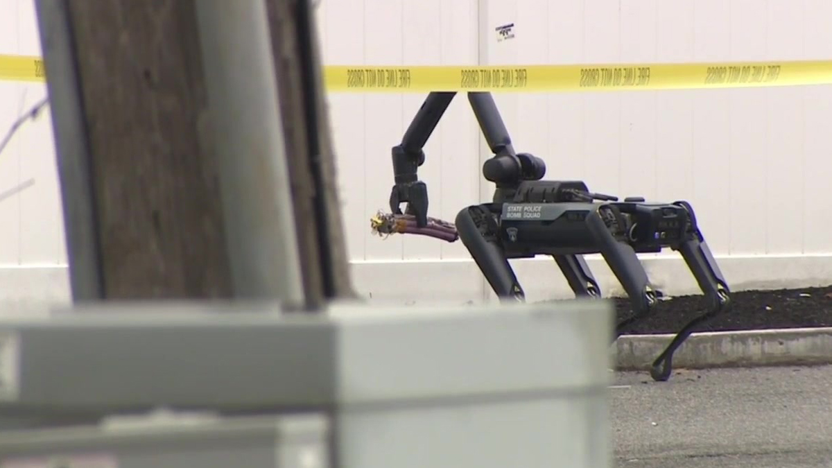 Bomb squad determine suspicious device in Stoneham to be battery pack ...
