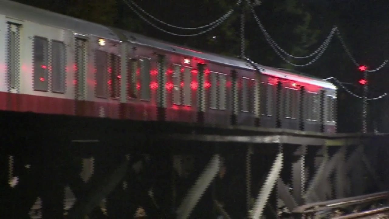 Red Line service fixed after track problem disrupted during evening ...