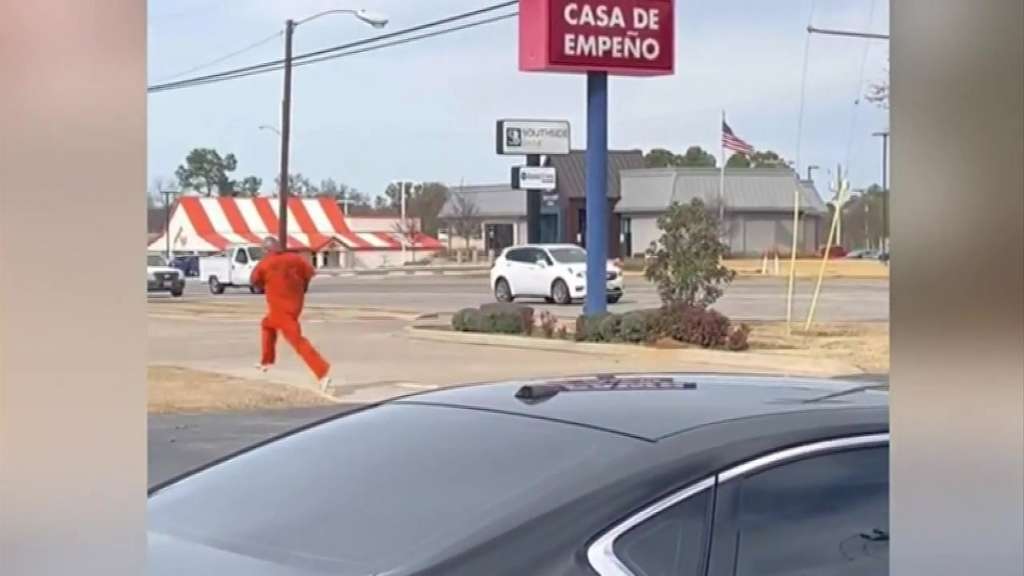 Escaped inmate arrested after breaking into two homes – Boston News ...