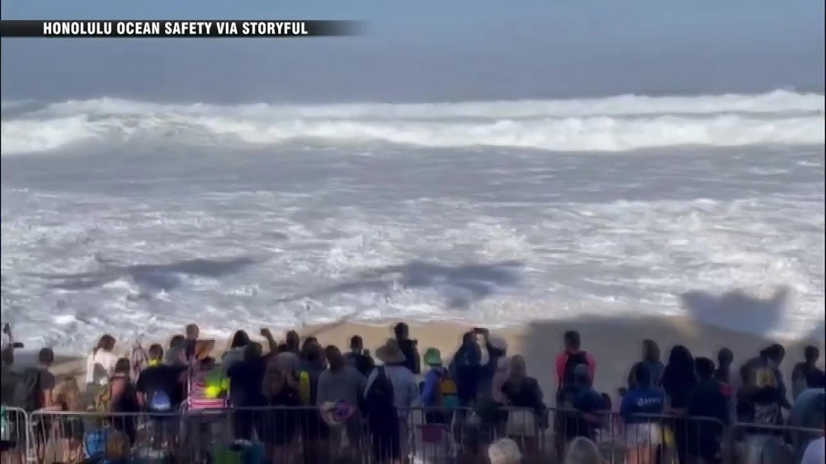 Huge waves bring Hawaii surf contest The Eddie after hiatus - Boston ...