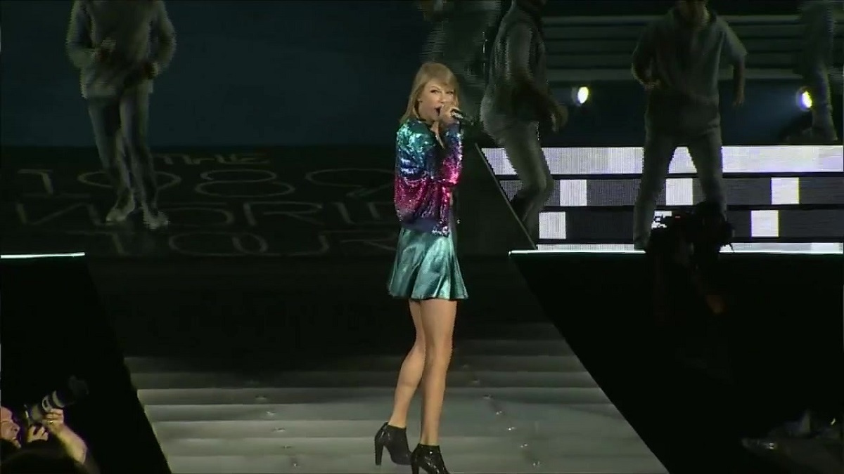Senators grill Ticketmaster after Taylor Swift fiasco - Boston News ...