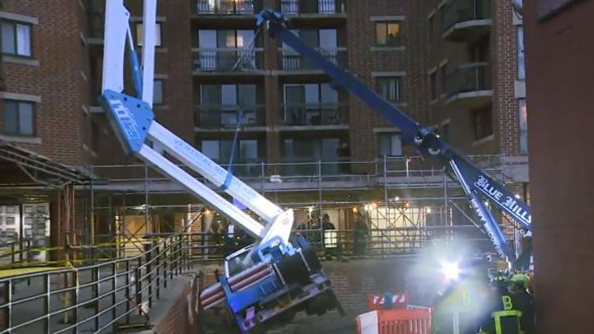 Construction lift tips in Allston - Boston News, Weather, Sports | WHDH ...