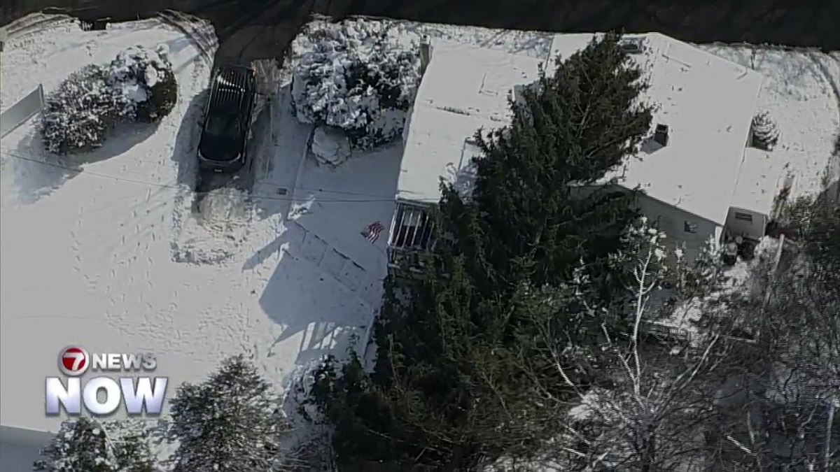 Massive tree falls on house in Middleton, crashing into children’s ...