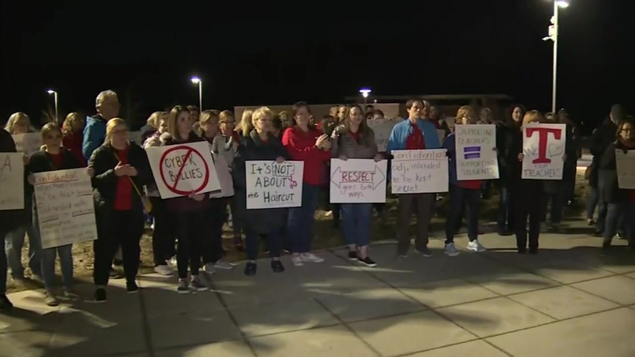 Tewksbury teachers rally, voice concerns over response to teacher’s ...