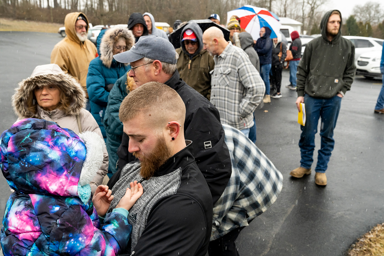 As reports of health problems near a toxic train wreck pile up, Ohio ...