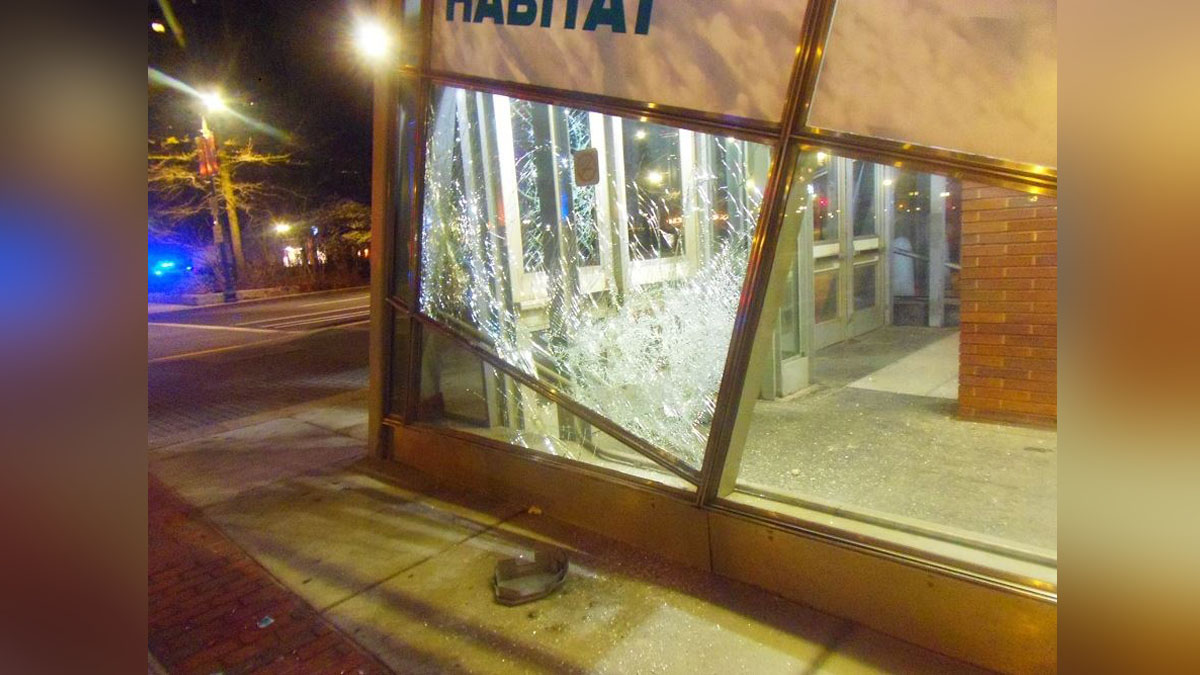 Transit Police: 25-year-old man arrested after smashing window at ...
