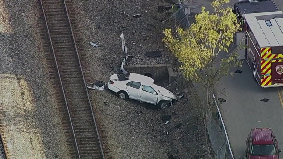 Driver dies after Commuter Rail train collides with car in Abington ...