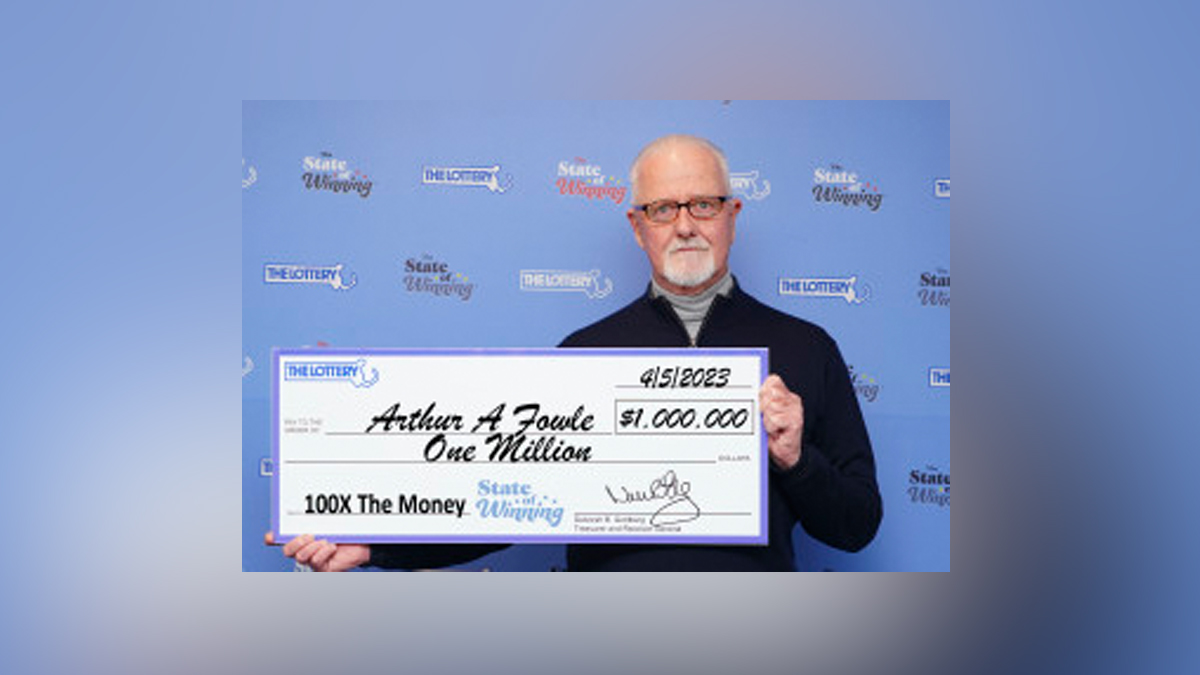 Stop for candy bar yields winning $1M ticket for Brewster man - Boston ...