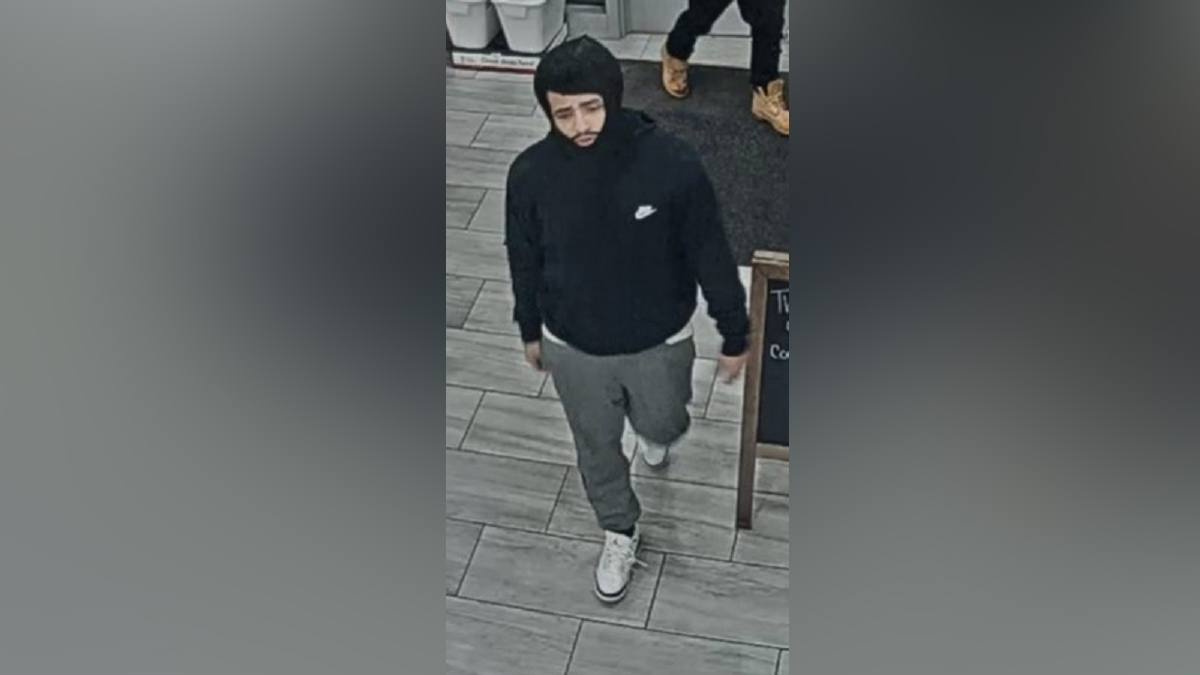 Attleboro police investigate early morning armed robbery at local ... Attleboro police investigate early morning armed robbery at local ...