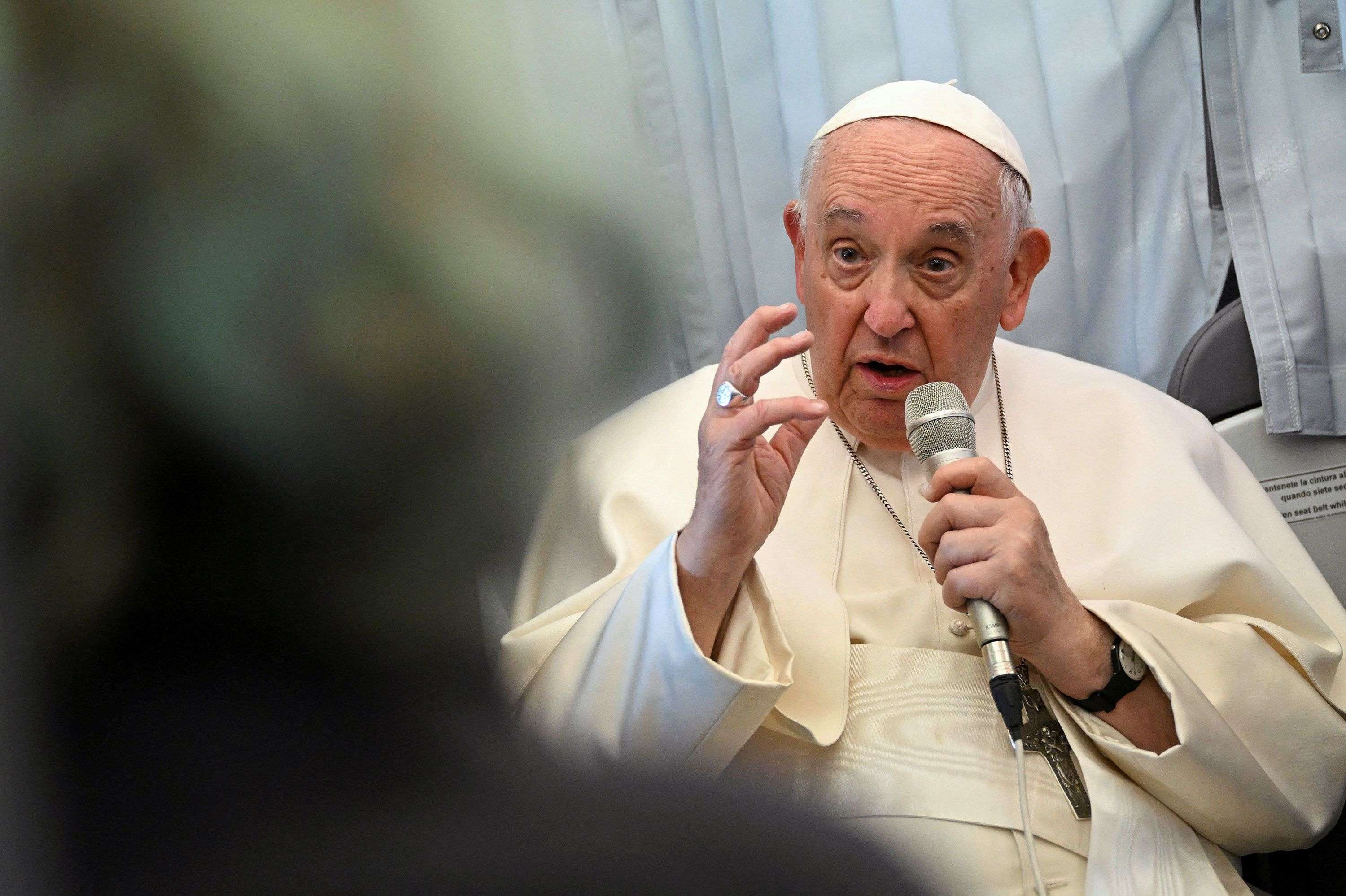 Pope Francis resumes regular appointments after canceling schedule with ...