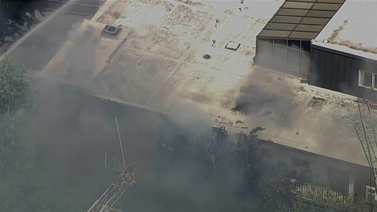 Fire crews battle apartment building blaze in Quincy - Boston News ...