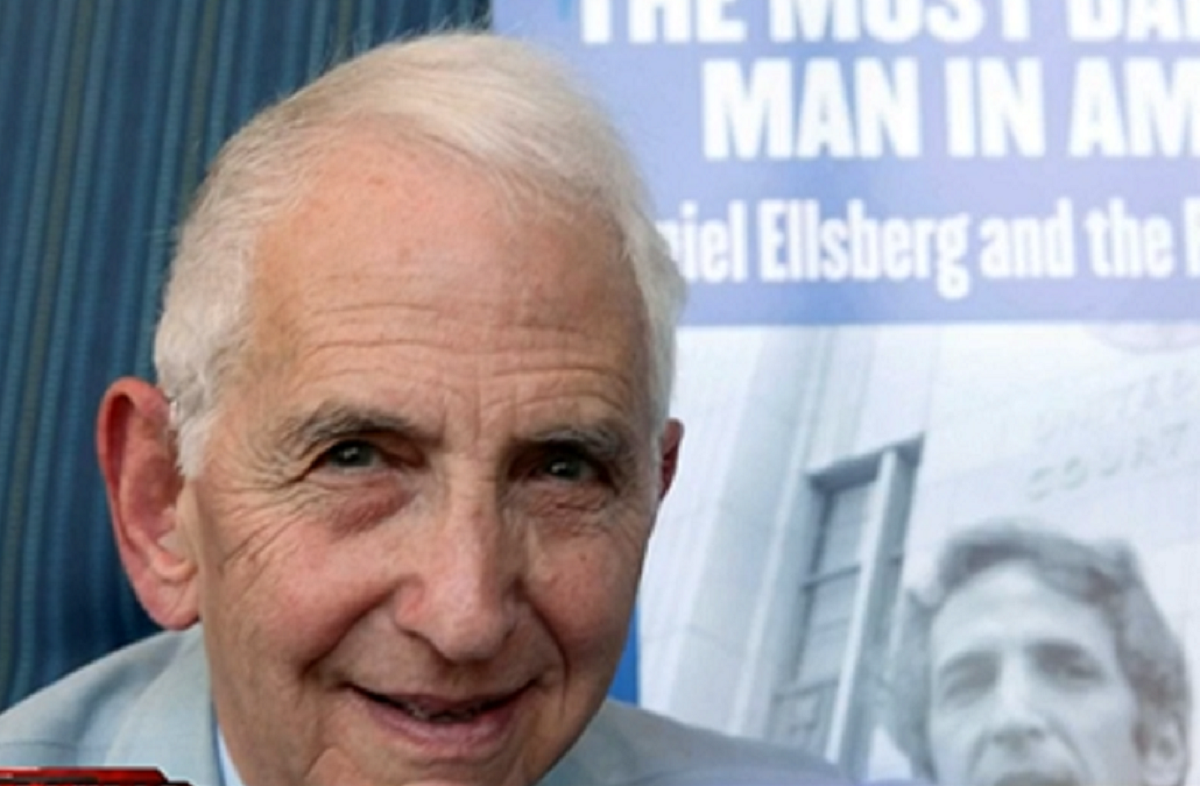 Daniel Ellsberg, who leaked Pentagon Papers exposing Vietnam War ...