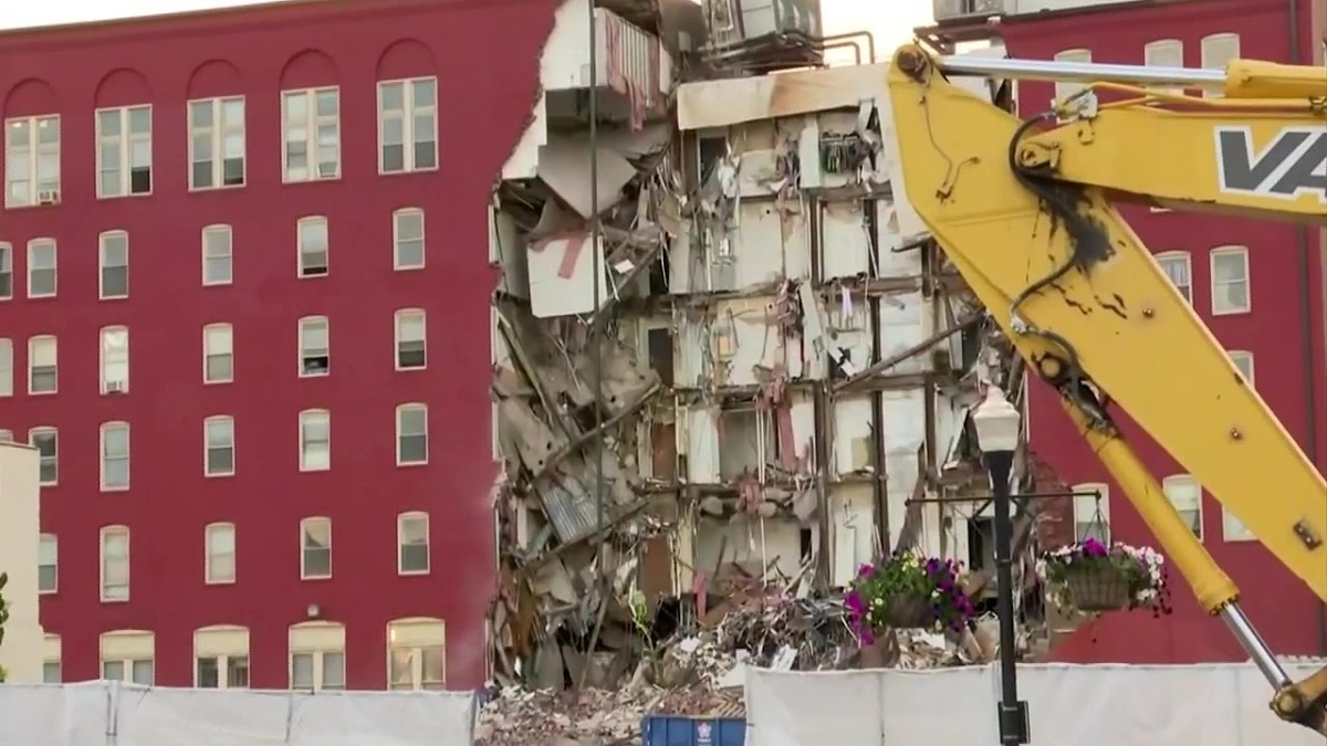 3 people remain missing days after apartment collapse in Iowa - Boston ...