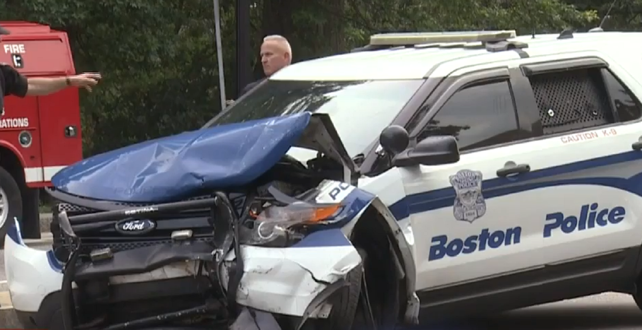 One officer hurt in crash involving police cruiser in Boston - Boston ...