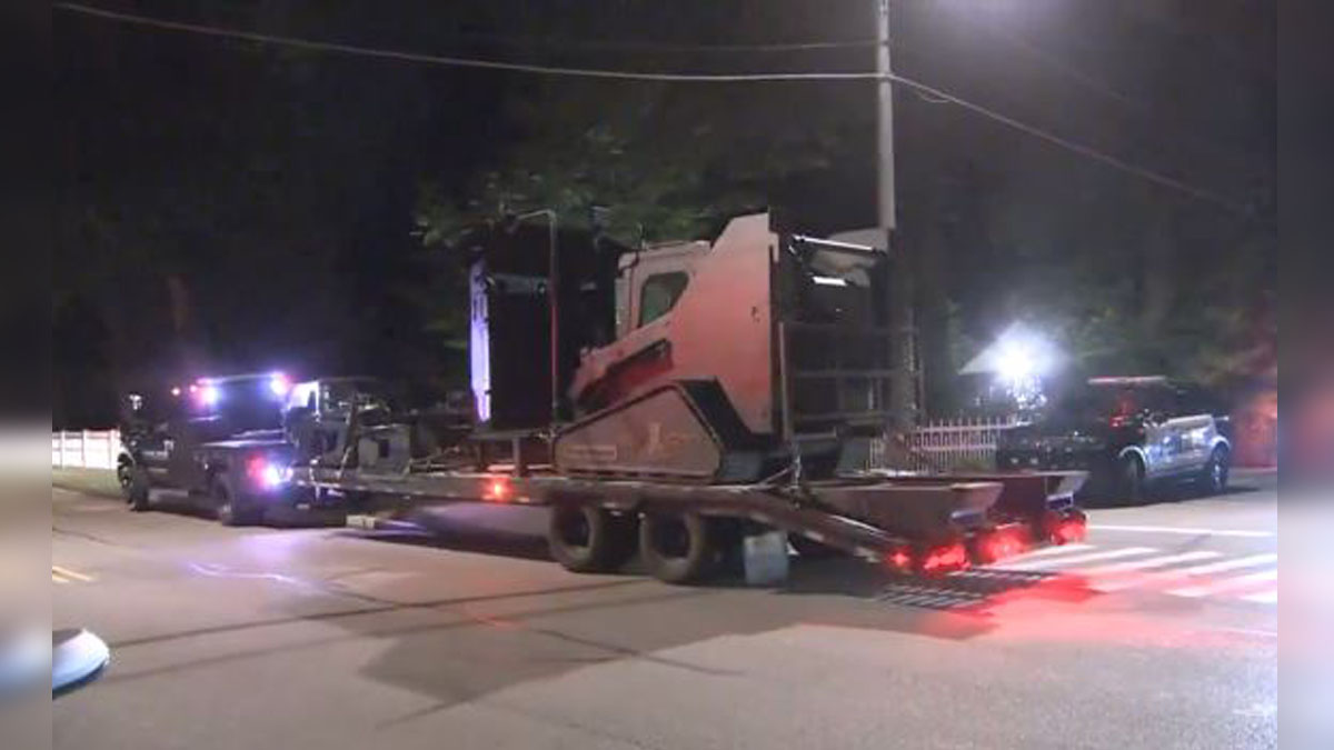 SWAT standoff ends peacefully in Norwood - Boston News, Weather, Sports ...