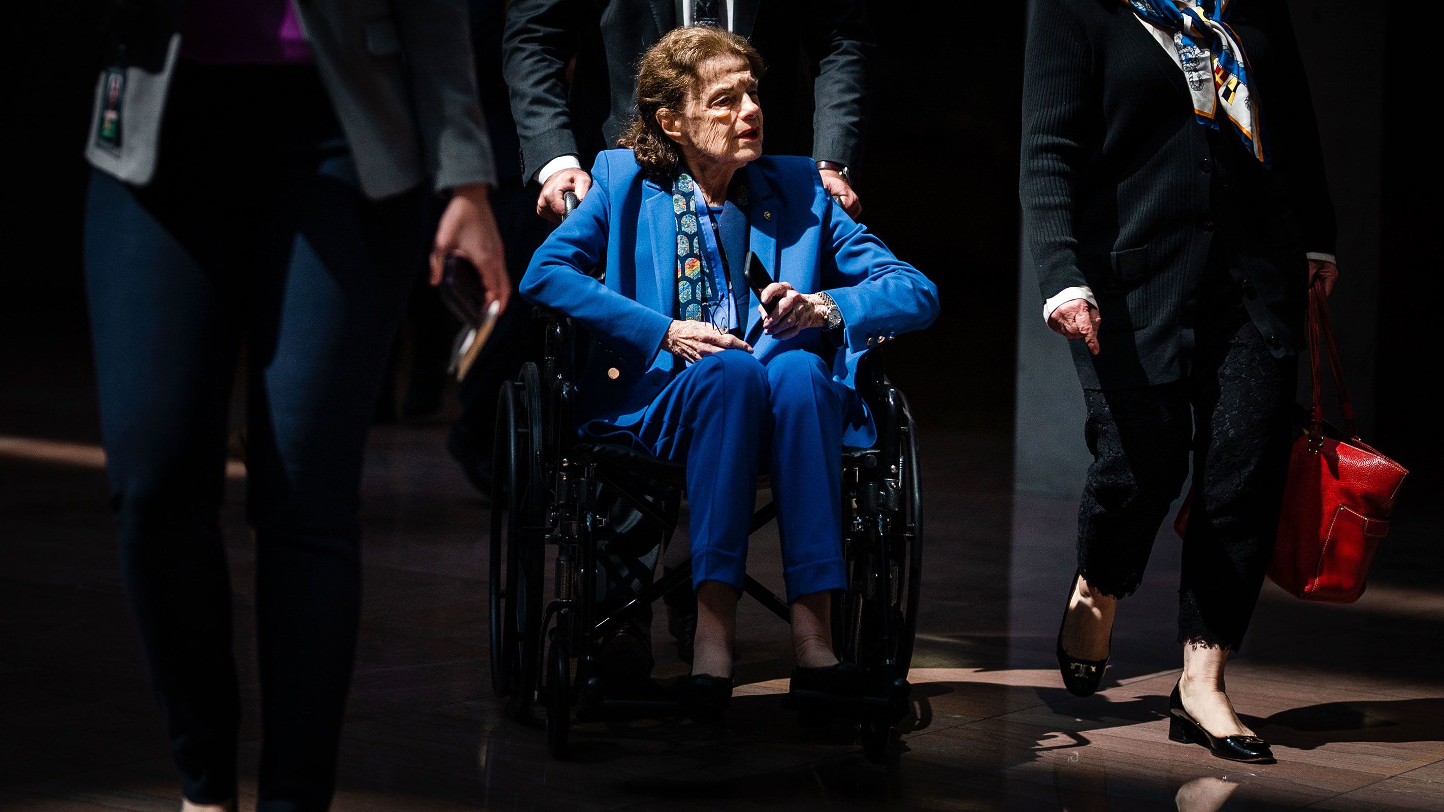 Dianne Feinstein briefly hospitalized after fall, spokesperson says ...