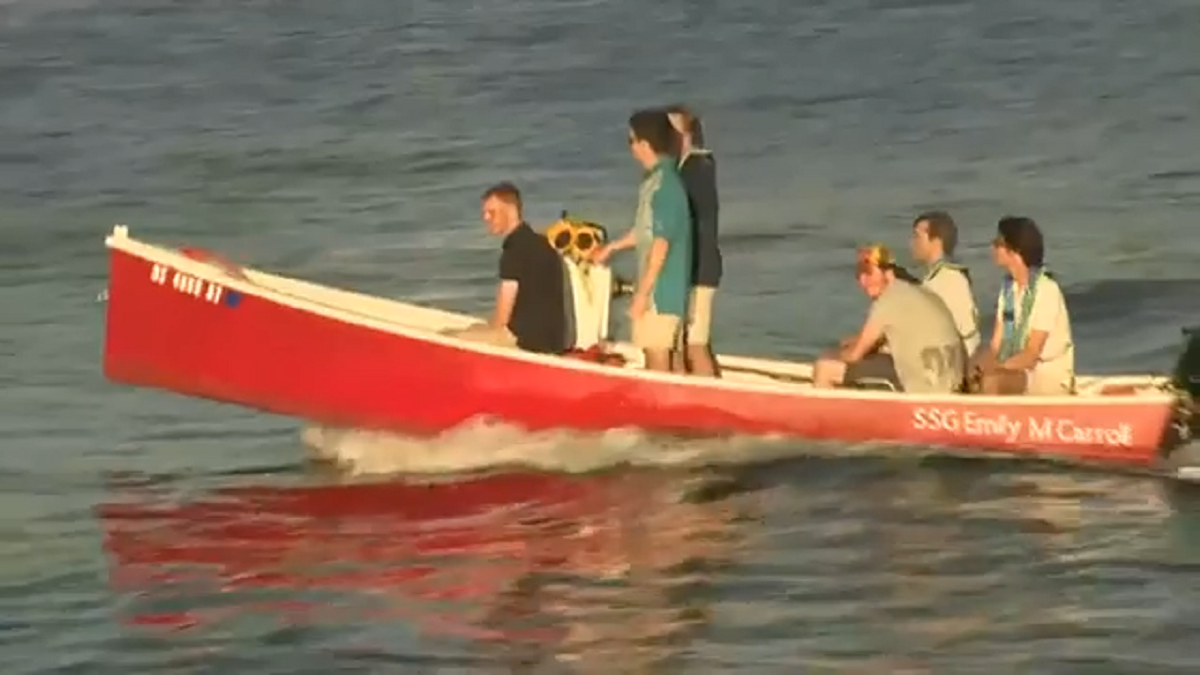 Students in Hull build 18-foot boat to honor late veteran - Boston News ...