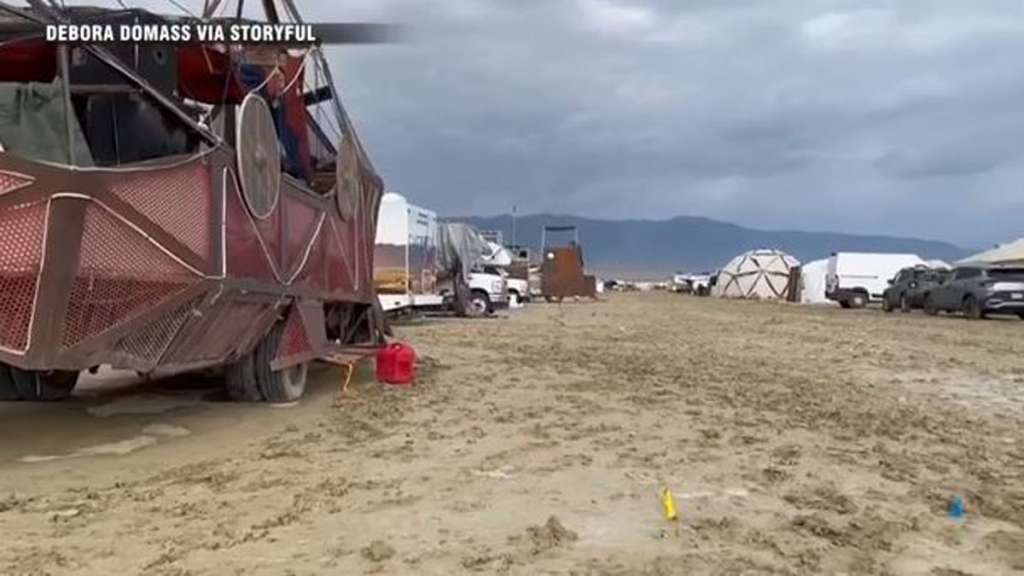 Entrance To Burning Man In Nevada Closed Due To Flooding Festivalgoers