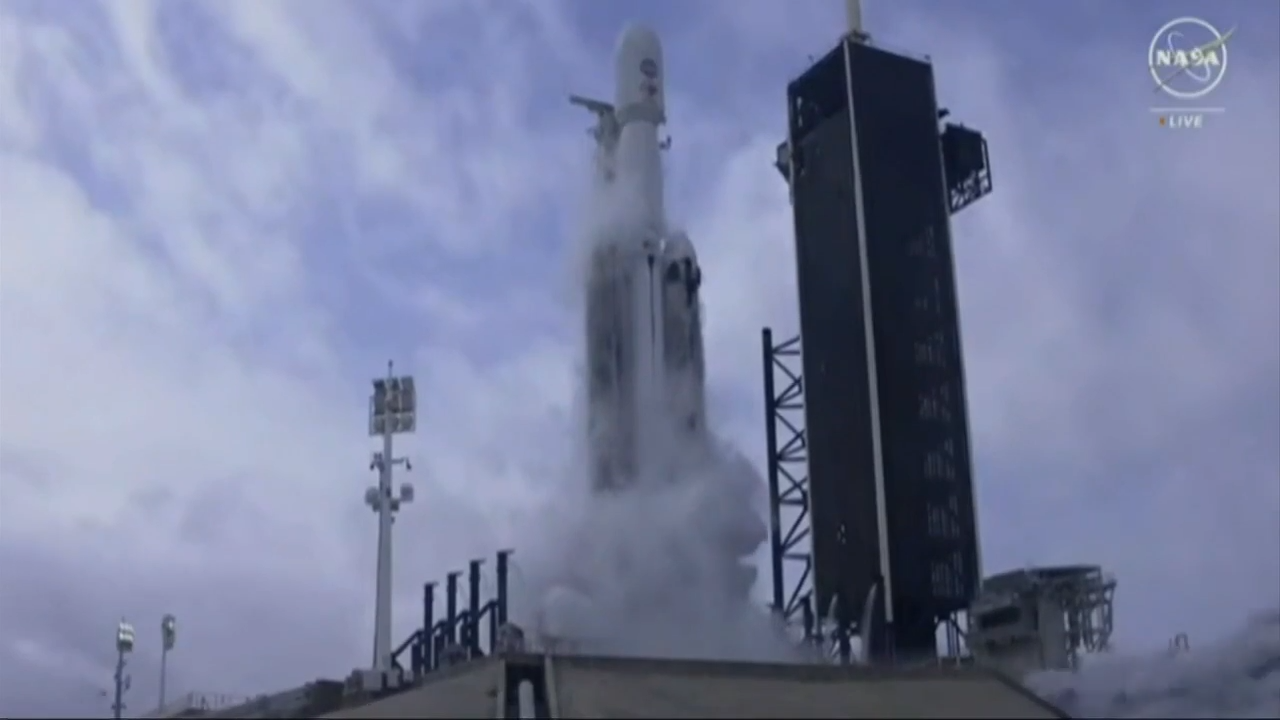 Nasa Spacecraft Launched To Mysterious And Rare Metal Asteroid In First