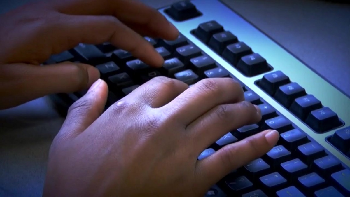 7 Investigates: Former scammer describes how scammers work to help ...