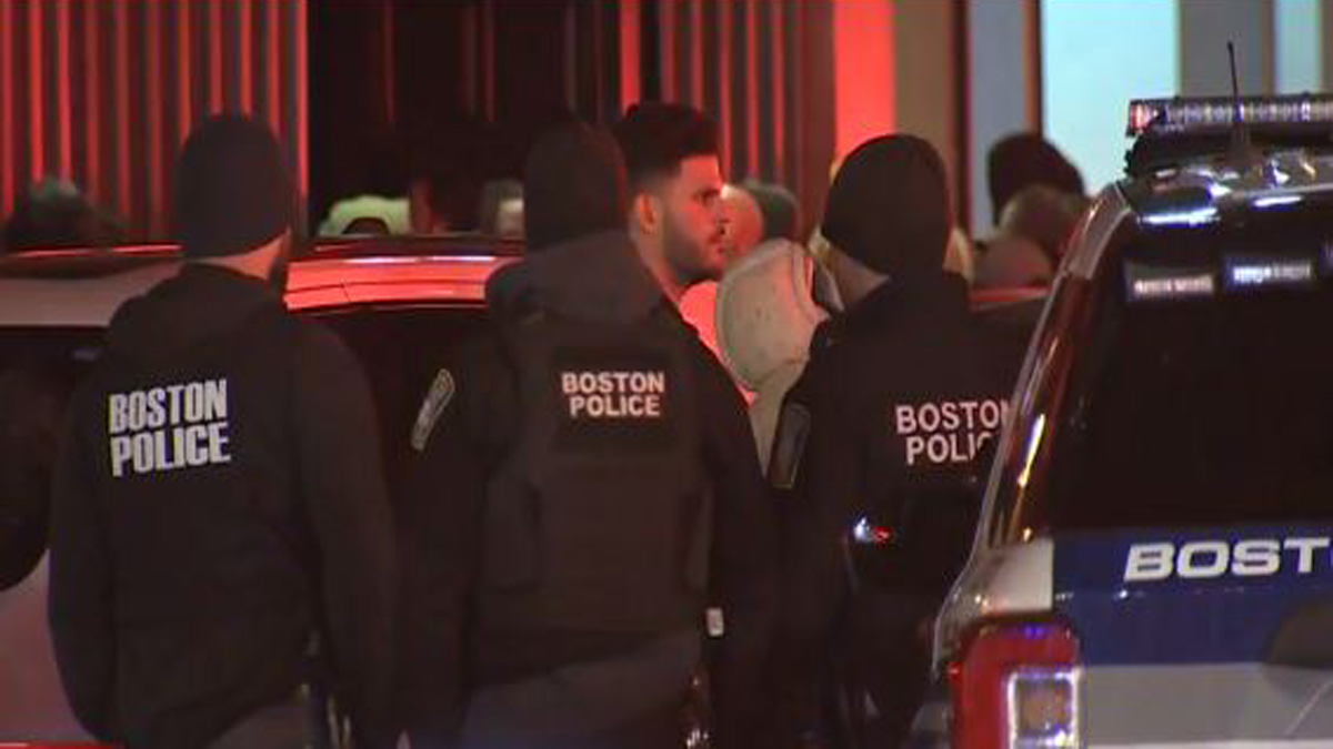 Police investigating after 2 men stabbed in downtown Boston - Boston ...