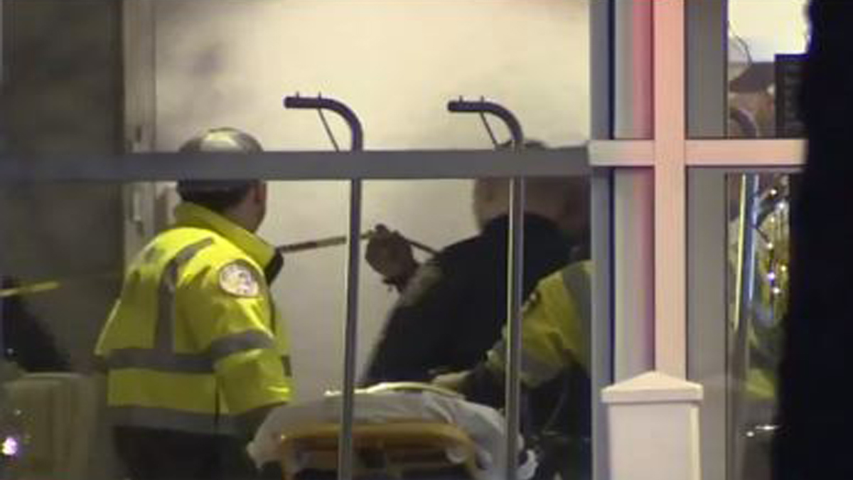 Police investigating after 4 people stabbed at Double Tree Hilton Hotel ...