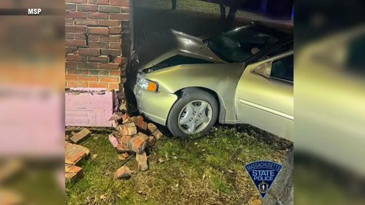 Police 17 Year Old Girl Arrested For Dui After Crashing Into State