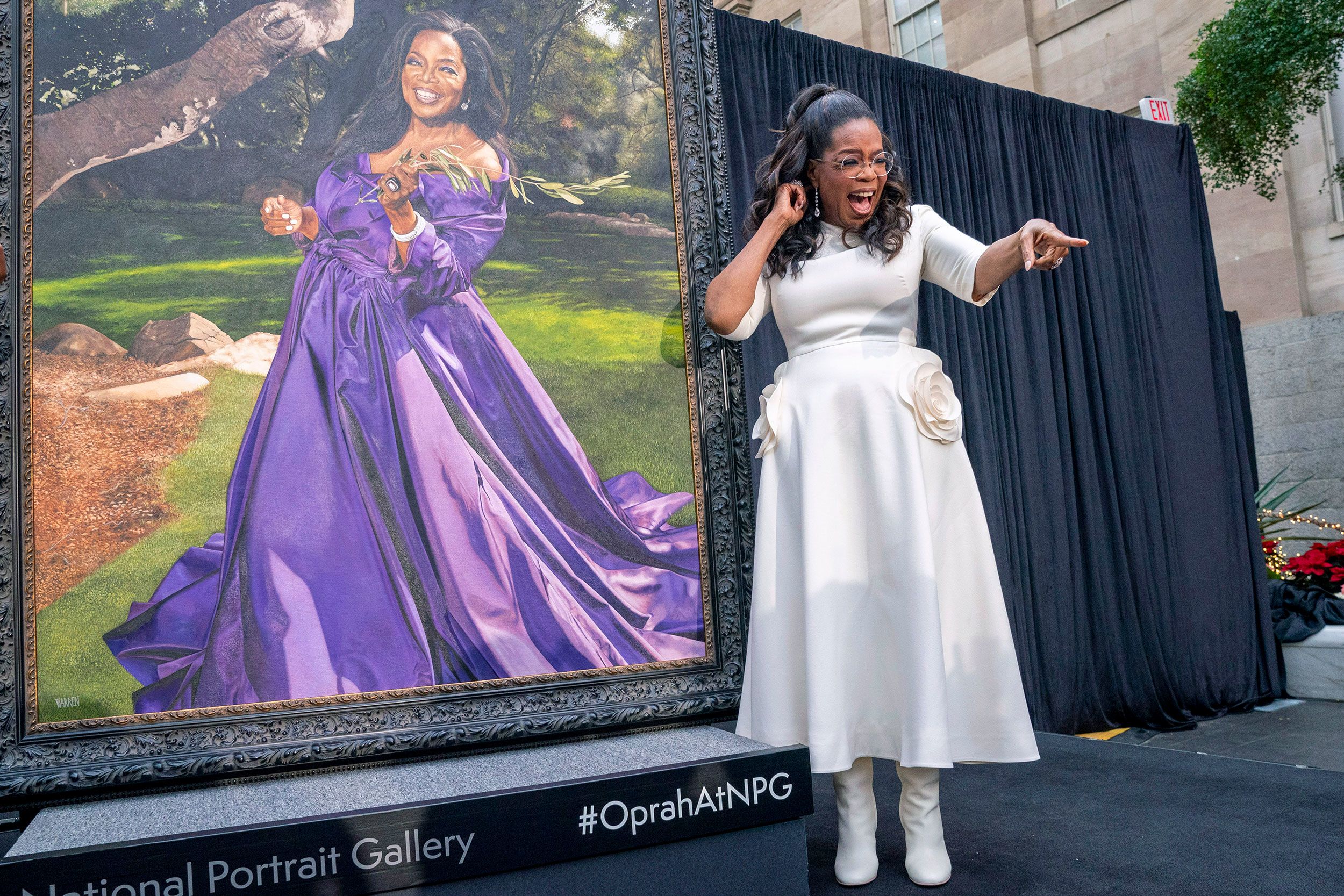 Painting honoring Oprah Winfrey unveiled at Smithsonian’s National ...