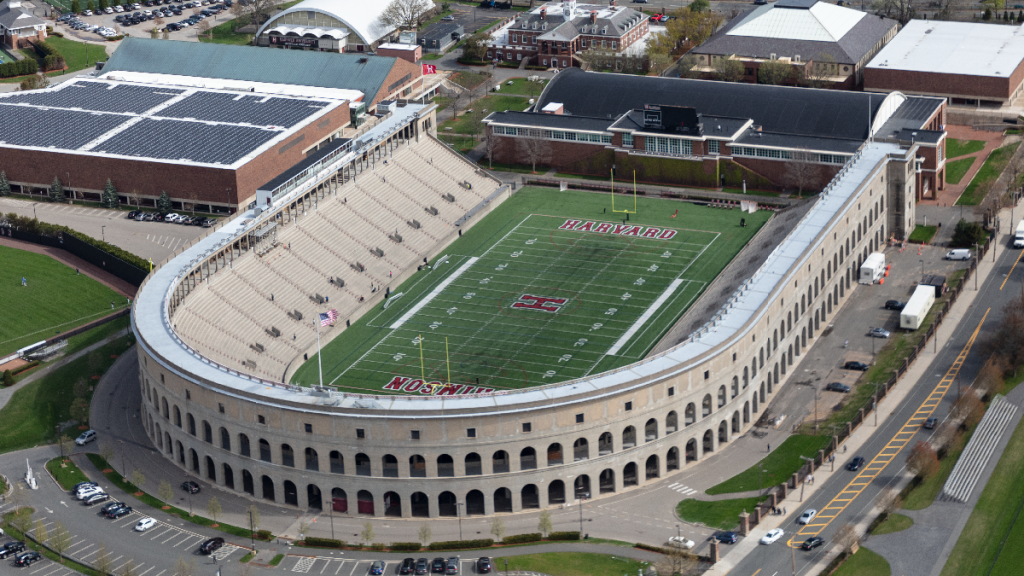 Harvard coach Tim Murphy announces his retirement. He finishes as Ivy ...
