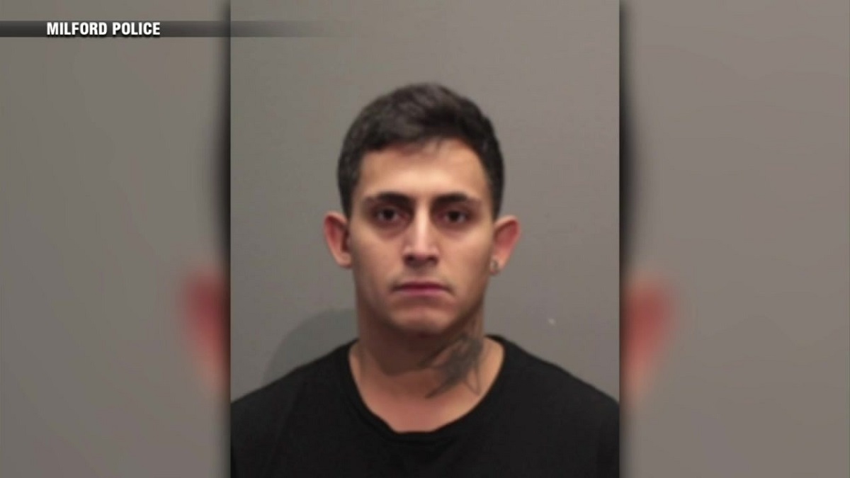 Second suspect arrested, 1 still on the run after police surround ...