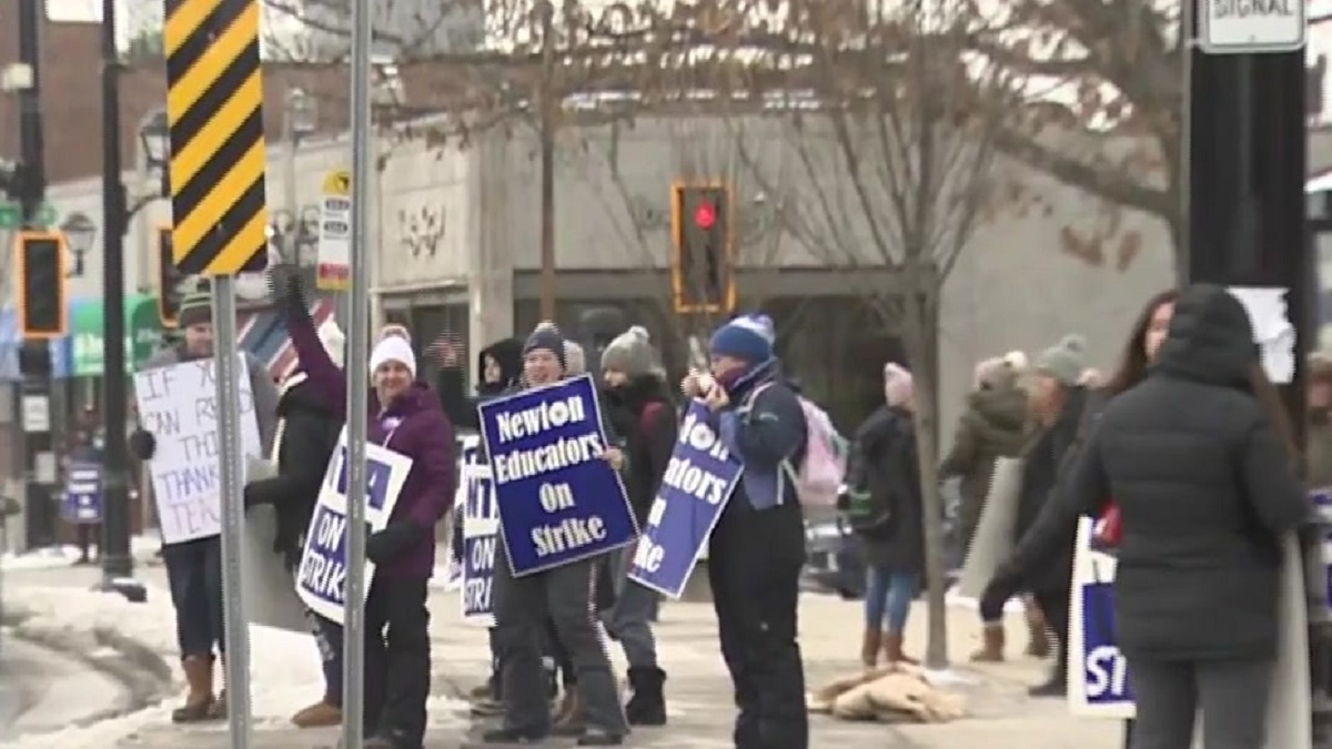 Teachers rally in Newton as strike shutters schools - Boston News ...