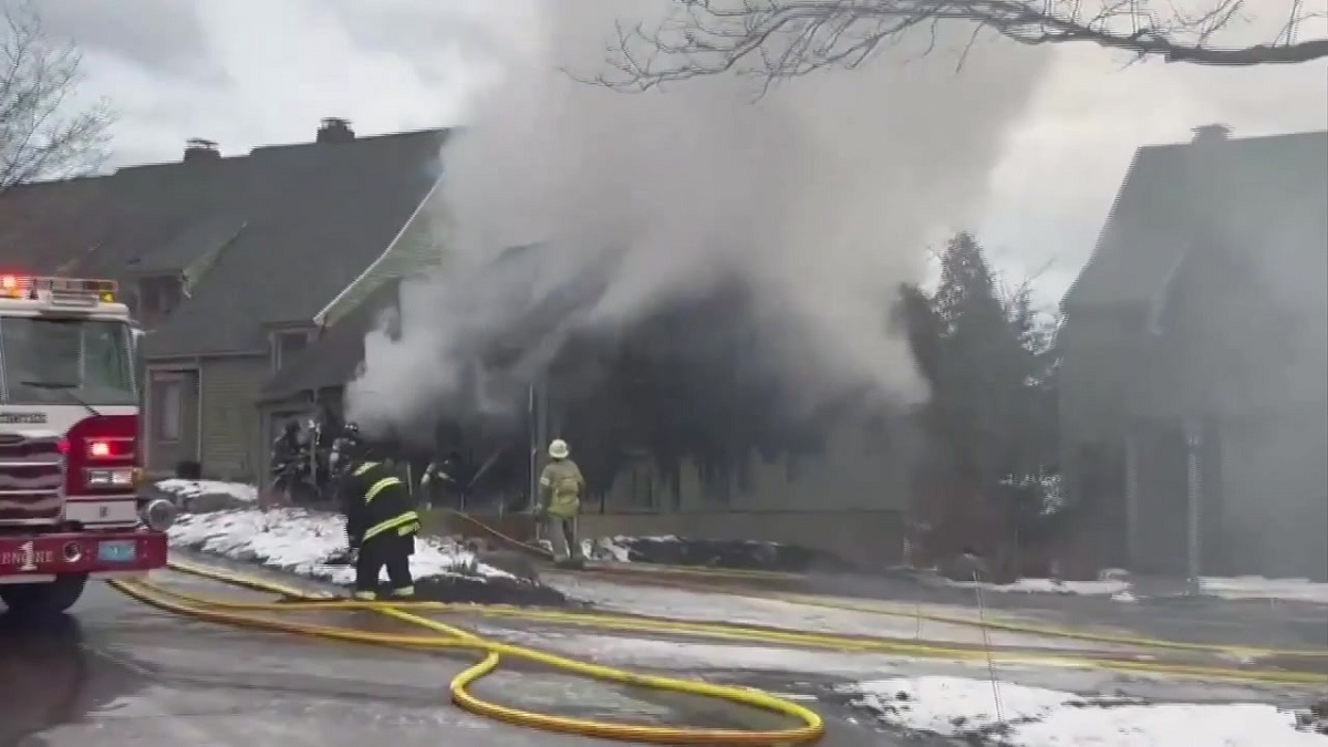 Firefighters battle smoky fire at Gloucester home - Boston News ...