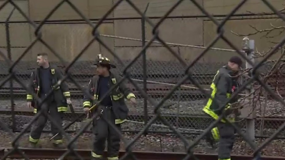 Crews put out fire on MBTA Blue Line tracks near Airport station ...