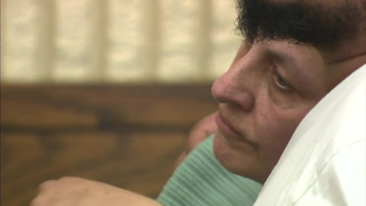 Saugus teacher appears in court after allegedly bringing drugs into ...