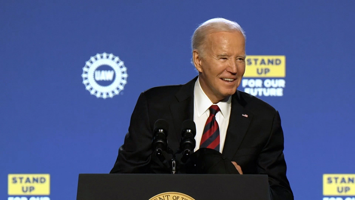 Biden team goes on offensive with Midwest swing focused on economy ...