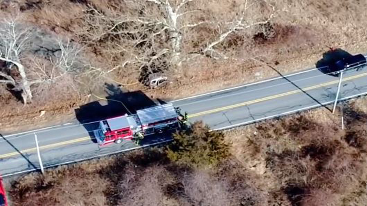 Police investigating fatal single-vehicle crash in Middleboro - Boston ... Police investigating fatal single-vehicle crash in Middleboro - Boston ...