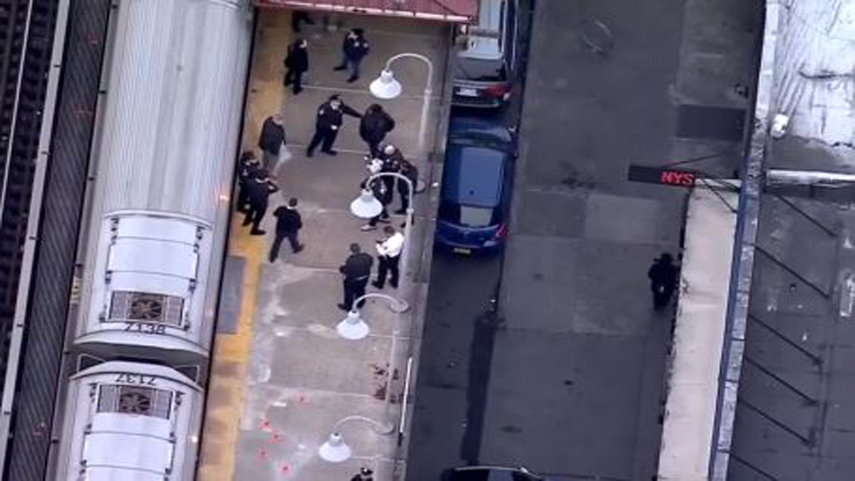 Gunfire at New York subway station kills 1, injures 5. Police say teen ...