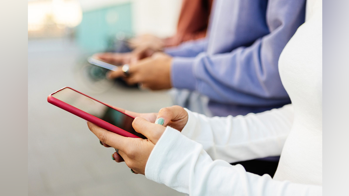 More than a third of teens say they spend too much time on their phones ...