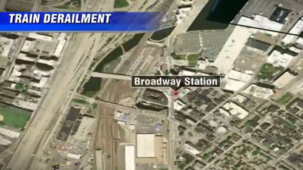 Officials investigating cause of Red Line derailment near Broadway ...