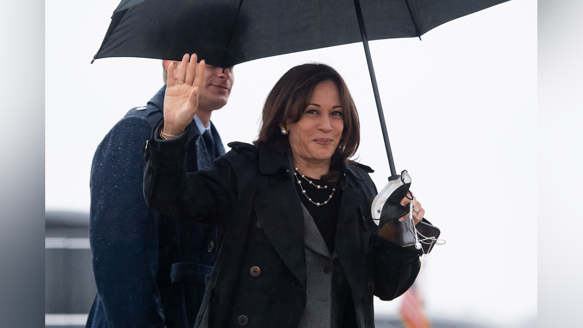 Secret Service says agent on Harris’ detail was removed from assignment ...