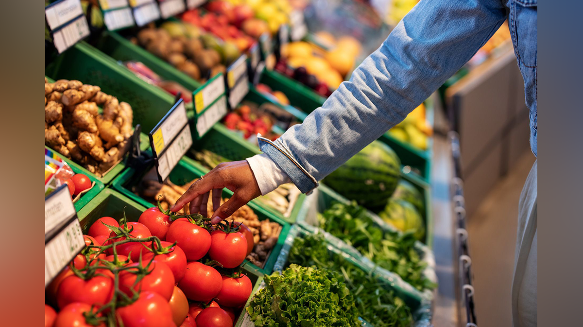 Fresh and frozen imported strawberries highly contaminated with ...