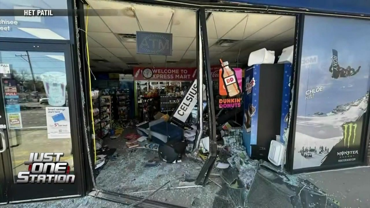 Kingston police investigating crash, ATM theft at convenience store ...