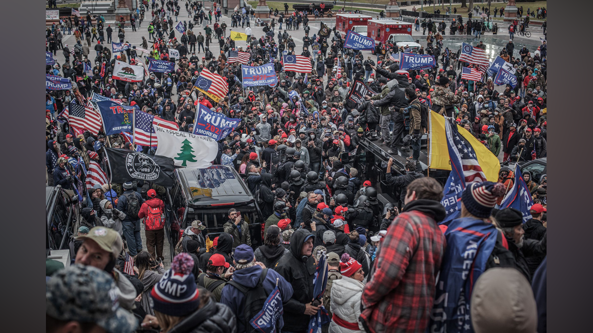 New York Times: Another controversial flag spotted outside a Samuel ...