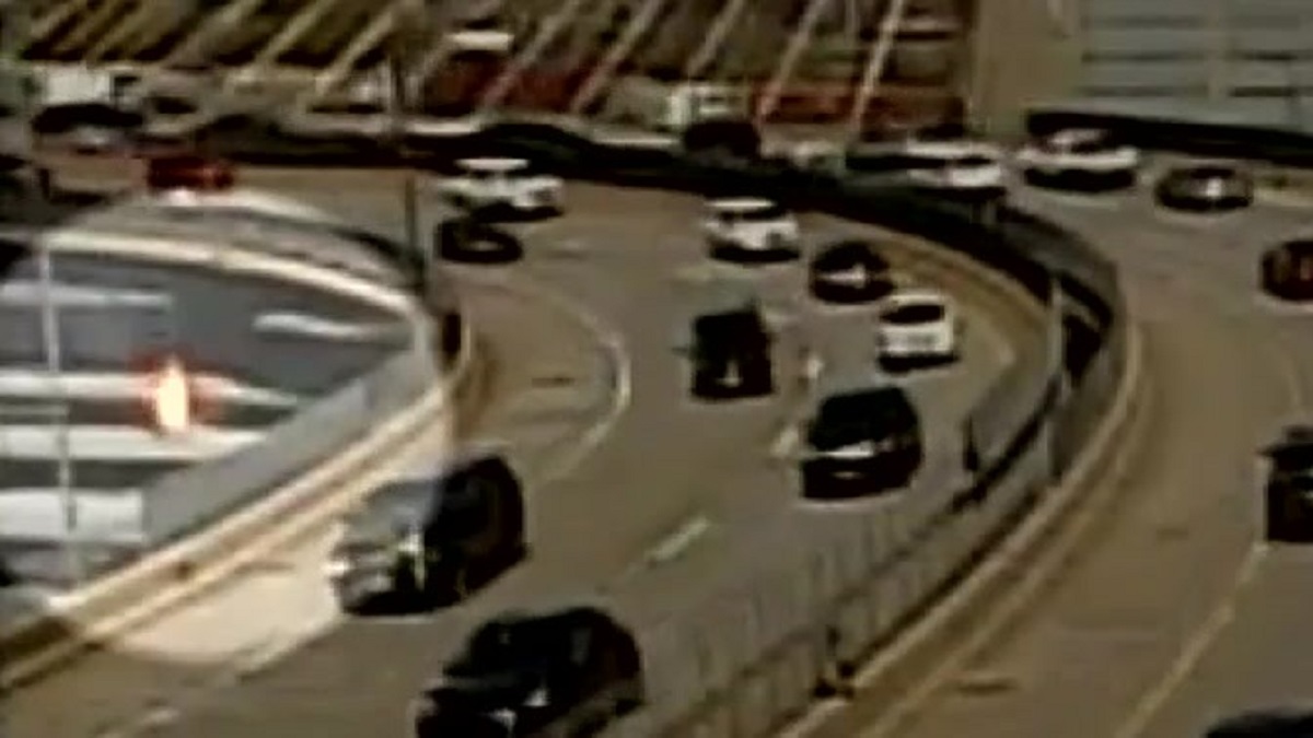 Surveillance video shows May 10 fire on Commuter Rail train at North ...