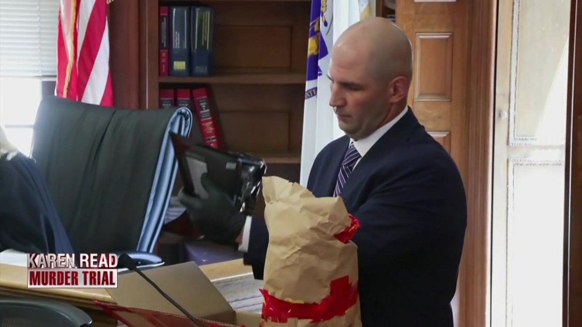 Trooper Proctor testifies about ‘unprofessional’ text messages in Karen ... Trooper Proctor testifies about ‘unprofessional’ text messages in Karen ...