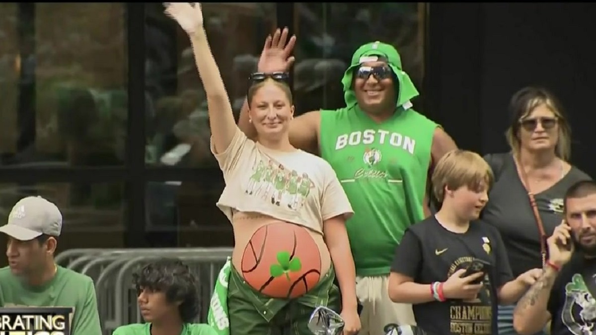 Fans excited to see Celtics during championship rolling rally - Boston ...