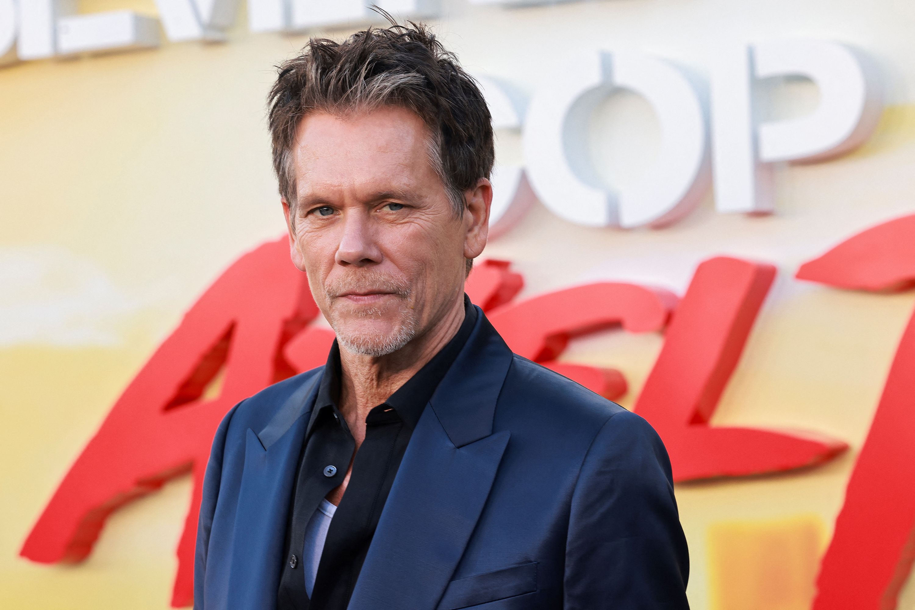 Kevin Bacon wore a disguise to spend the day like a normal person and ...