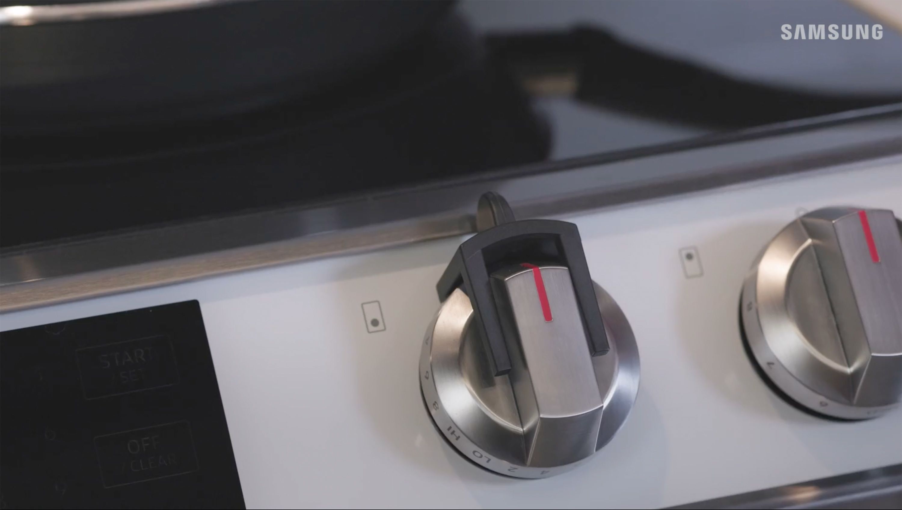 Samsung recalls 1 million stoves after videos show pets accidentally ...