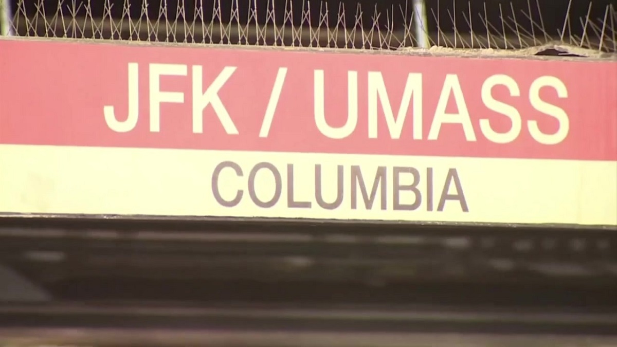 Commuters navigate first day of Red Line service disruption between JFK ...